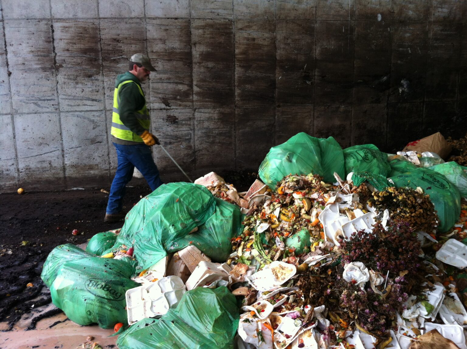 CSWD Organics Contamination Policy - Chittenden Solid Waste District